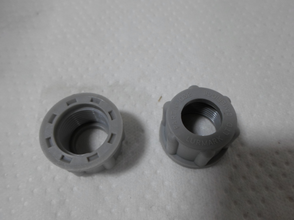 SPRAY TIP RETAINER NUT, PVC | Schwarze eStore