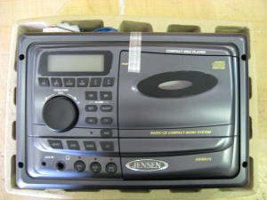 RADIO-12V AM/FM/CD/ADVX AWM910 | REV Parts Store